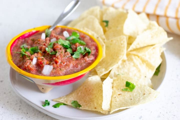 Fresh Tomato Blender Salsa | Thai Caliente